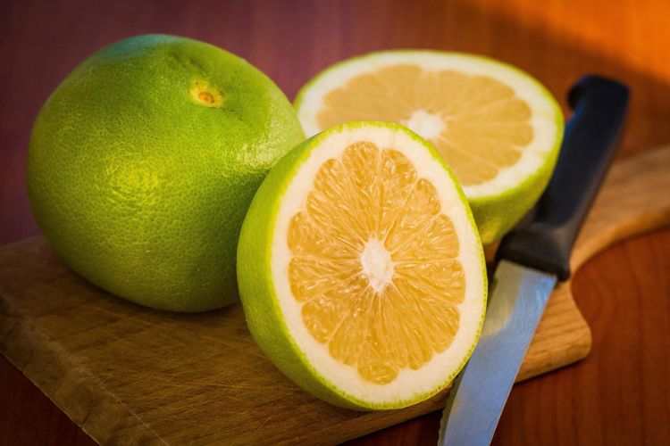 Fruits Related to Grapefruit: Complete Citrus Family Guide